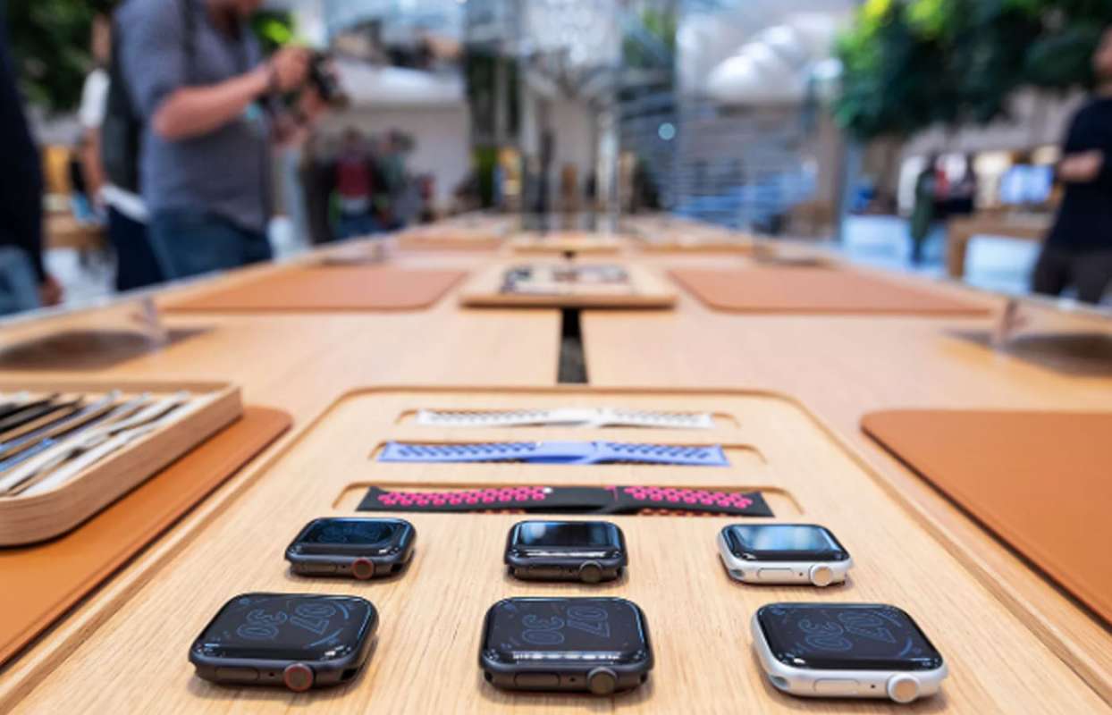 Apple’s redesigned cube store in NYC - Daily Luxury