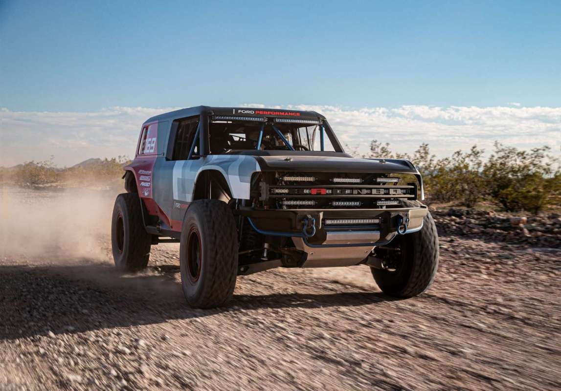 Ford finally unveils new Bronco albeit in racing prototype form - Daily ...