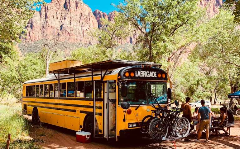Mybushotel converts old school buses into hotels on wheels - Daily Luxury