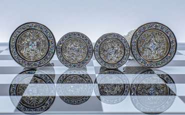 Diamond-clad Pearl Royale is world’s most expensive chess set - Daily ...