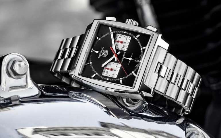 Trendy square watches for men tired of round faces - Daily Luxury