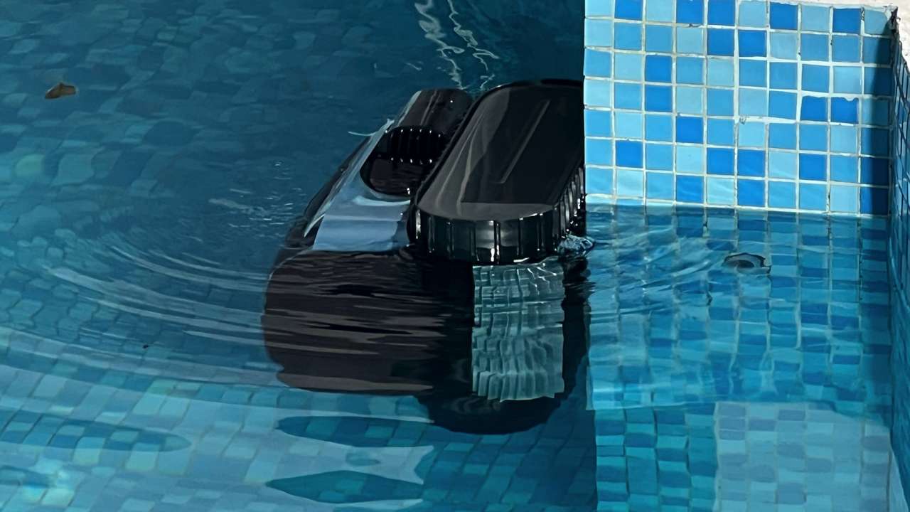 Beatbot AquaSense Pro vs. AquaSense: Which Robotic Pool Cleaner is Best ...